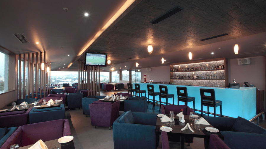 Bars in Jubilee Hills, Hyderabad | Aqua Spirit | Hotel Daspalla