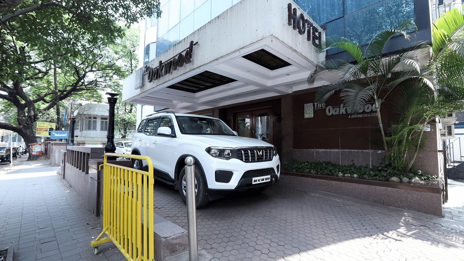 Trance Oakwood Hotel in Pune | Business Hotel in Deccan Gymkhana
