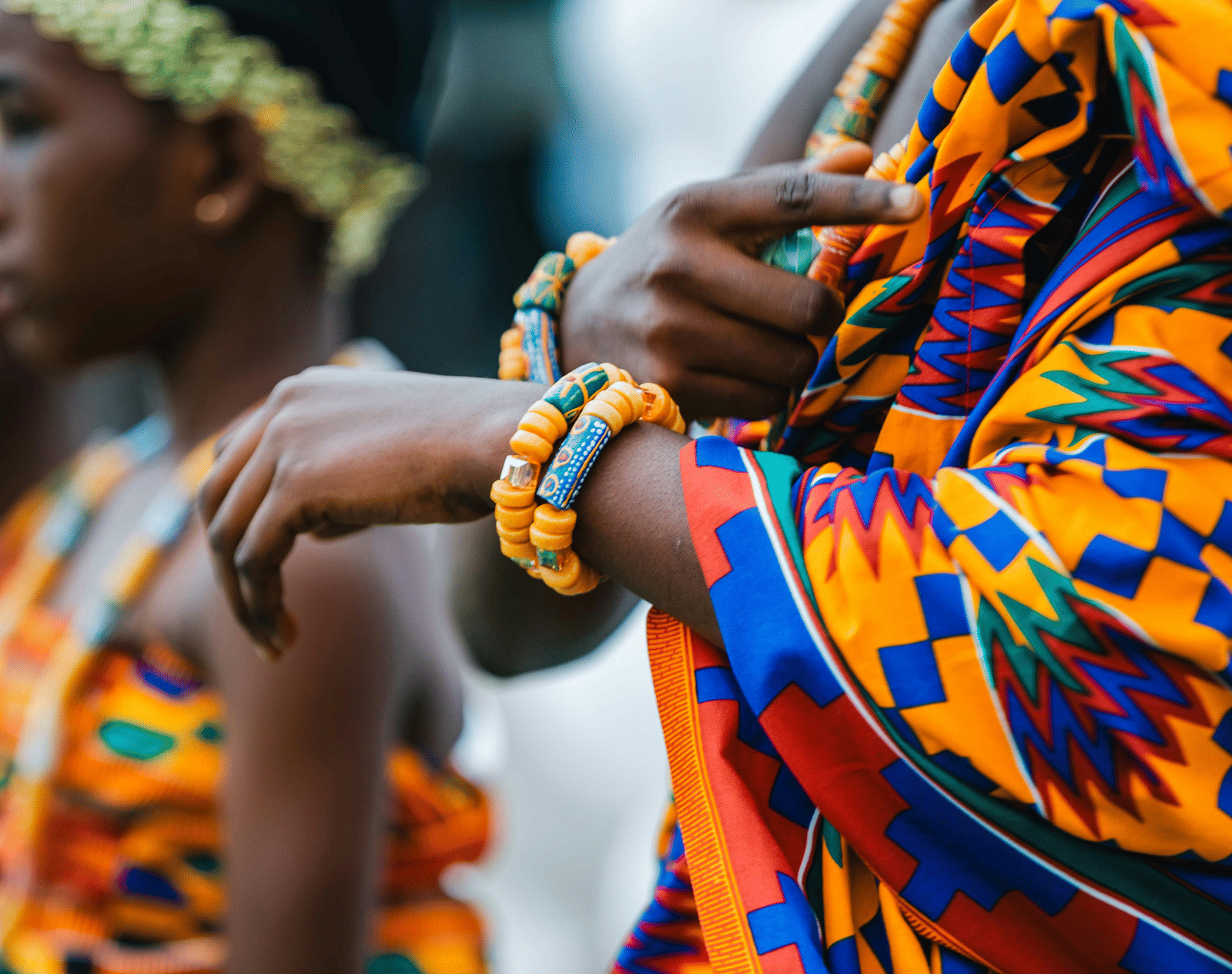 Kente Clothing | Ghanaian Traditional Clothing & Where to Buy it