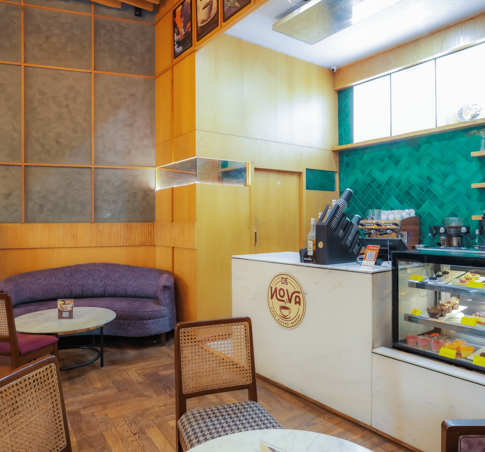 Dining | Cafe in Noida | Restaurant in Noida | Livbox Supernova
