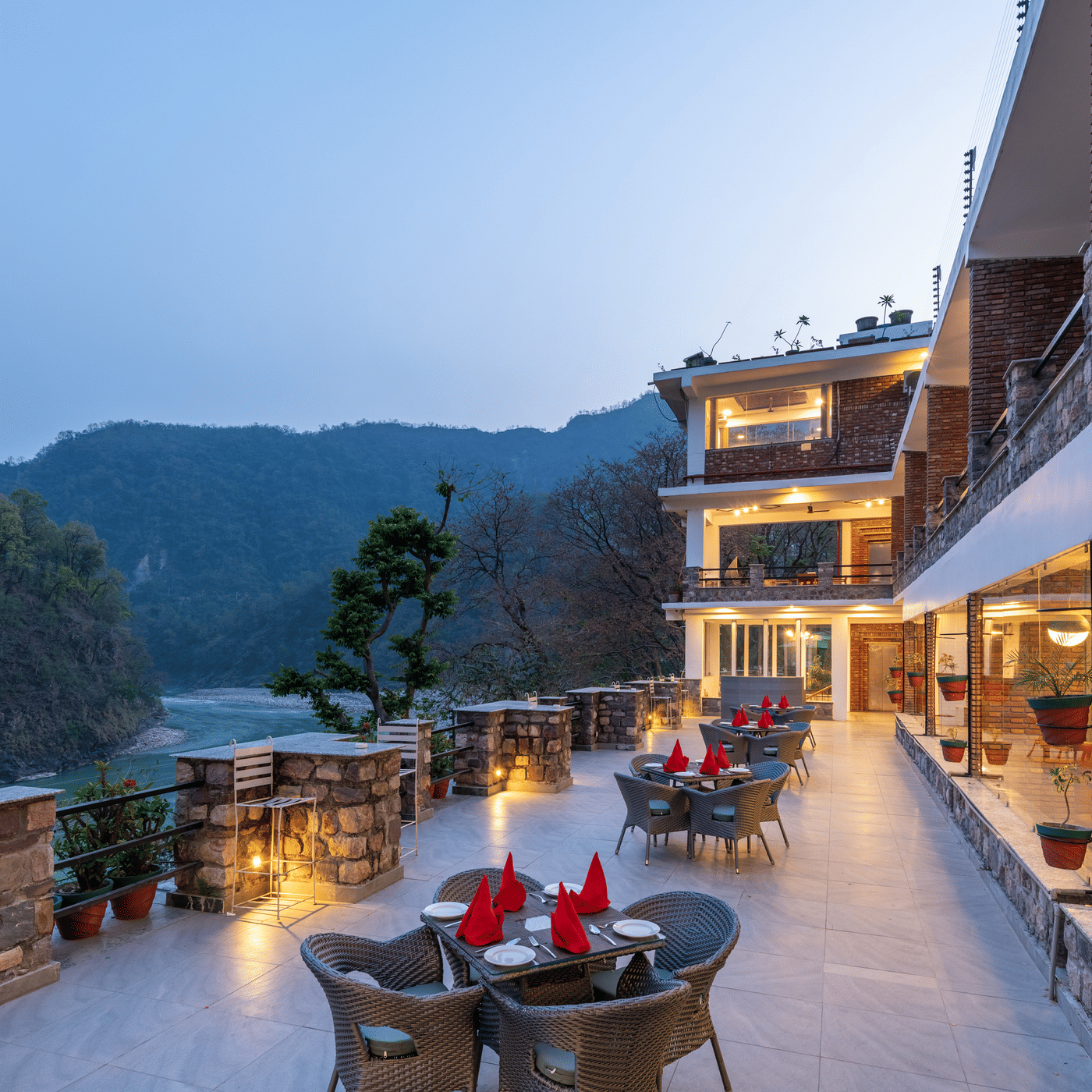 Best resort in Rishikesh near Ganga | Exceptional Value Exceptional Service