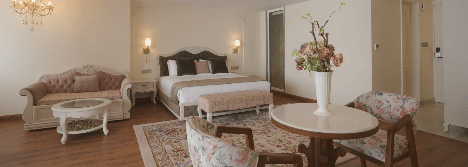 Mayfair Café & Suites, Dalhousie | Hotel in Dalhousie