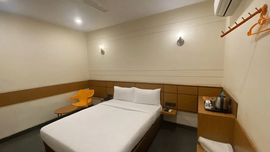 Max Comfort Room | Stay in Prayagraj | Max Hotel Prayagraj