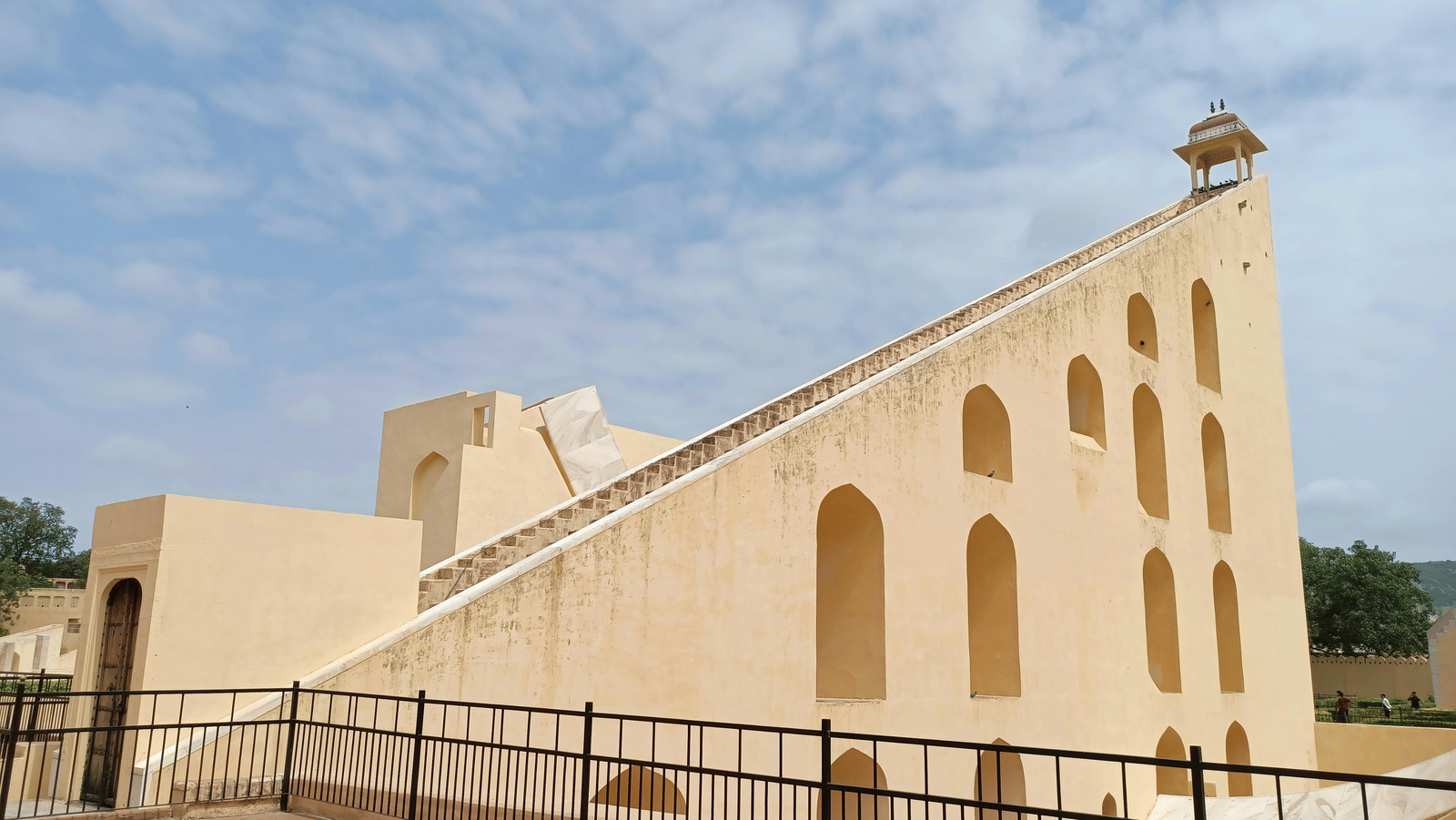 Hawa Mahal | About Hawa Mahal | Dileep Kothi, Jaipur