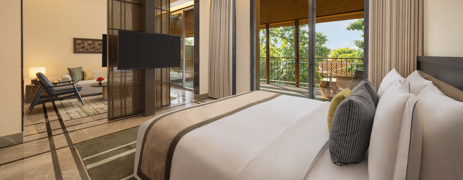 Sanctuary Suites | The Riverview Retreat, Corbett