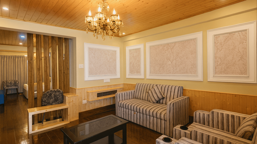 Book Our Golden Eagle Room | Best Hotel for Families in Kurseong