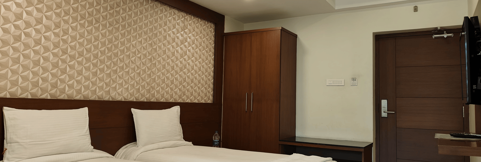 Accommodations in Chennai | A & M Rooms and Residences