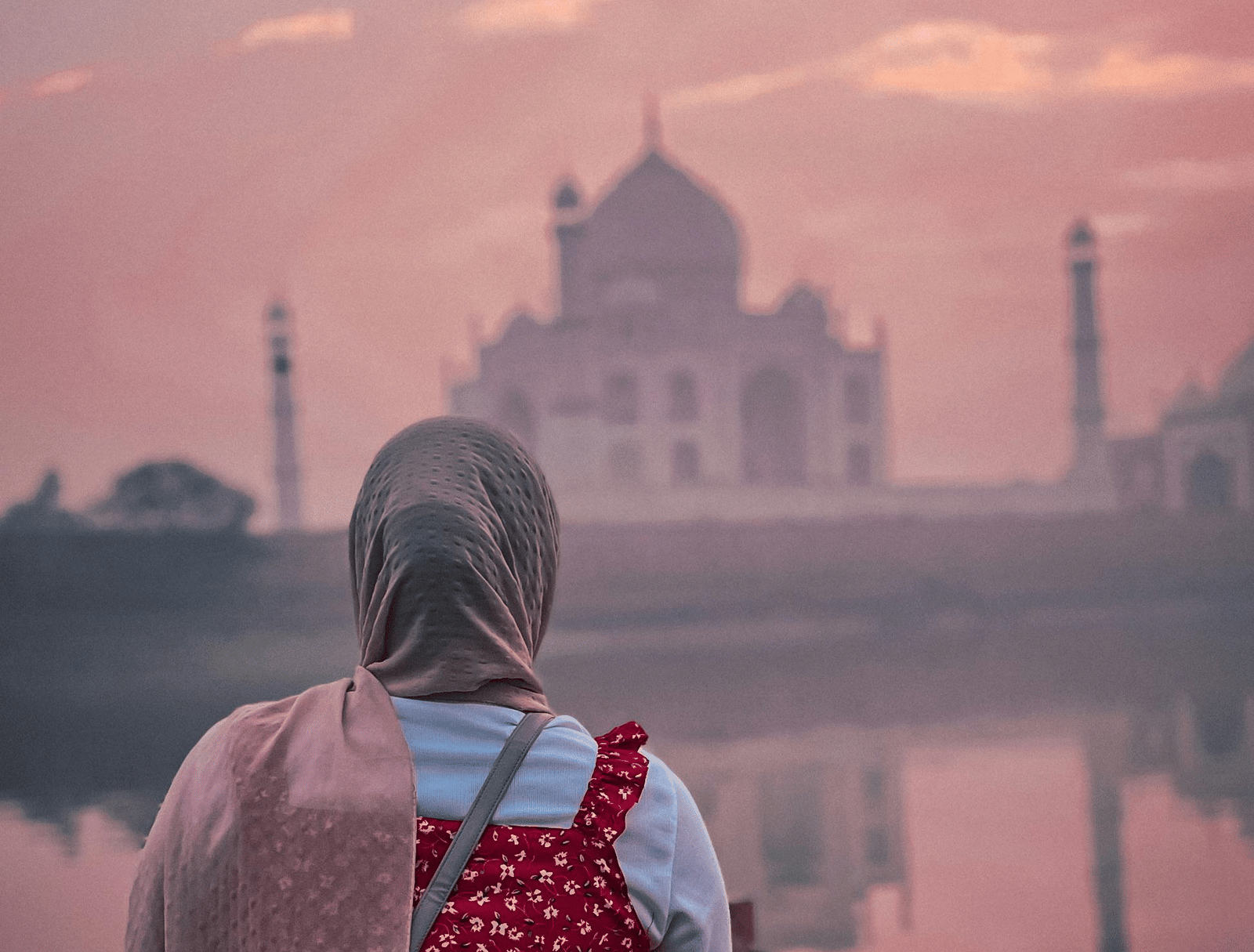 Agra Tour: Explore Monuments, Markets & Heritage