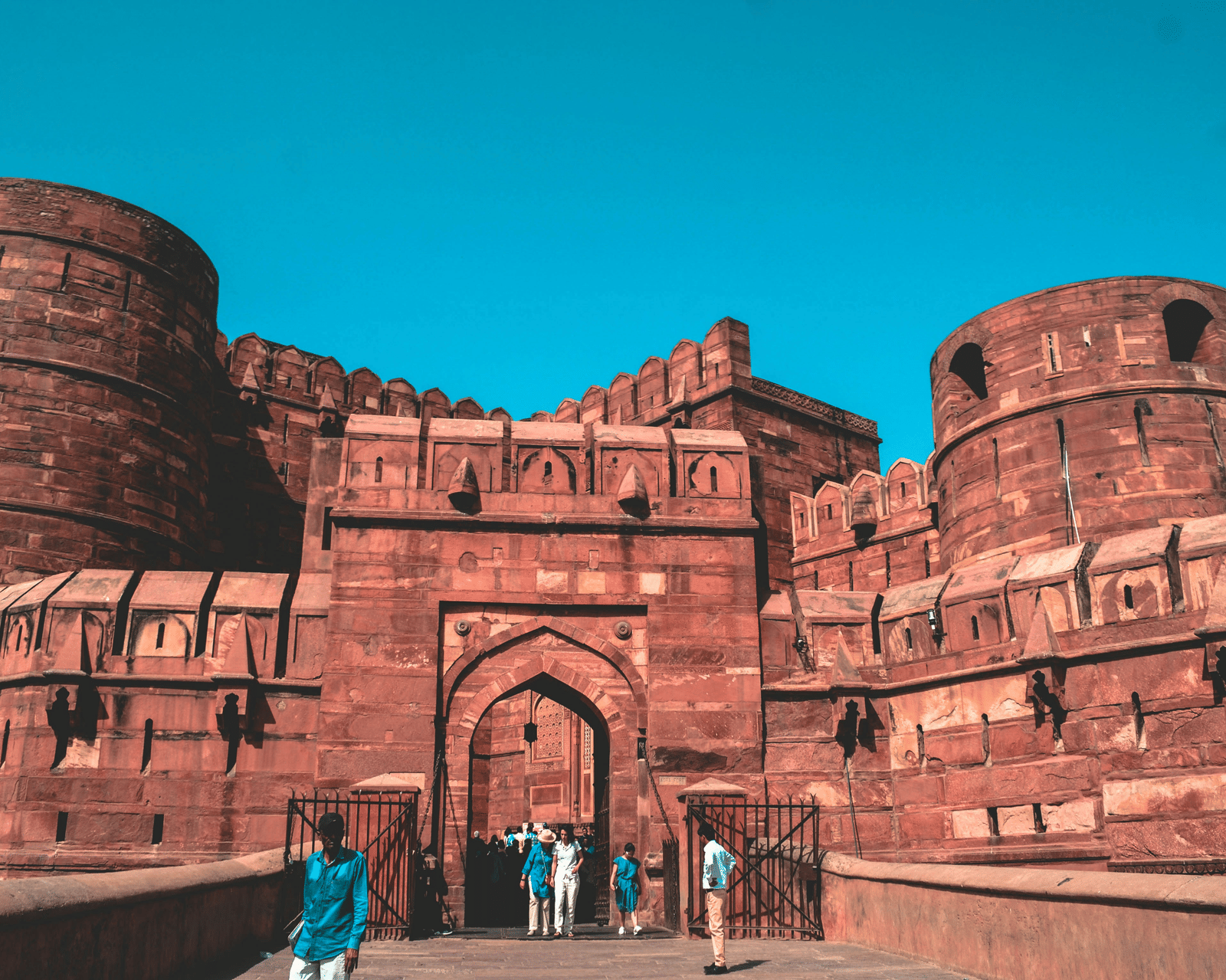 Agra Tour: Explore Monuments, Markets & Heritage