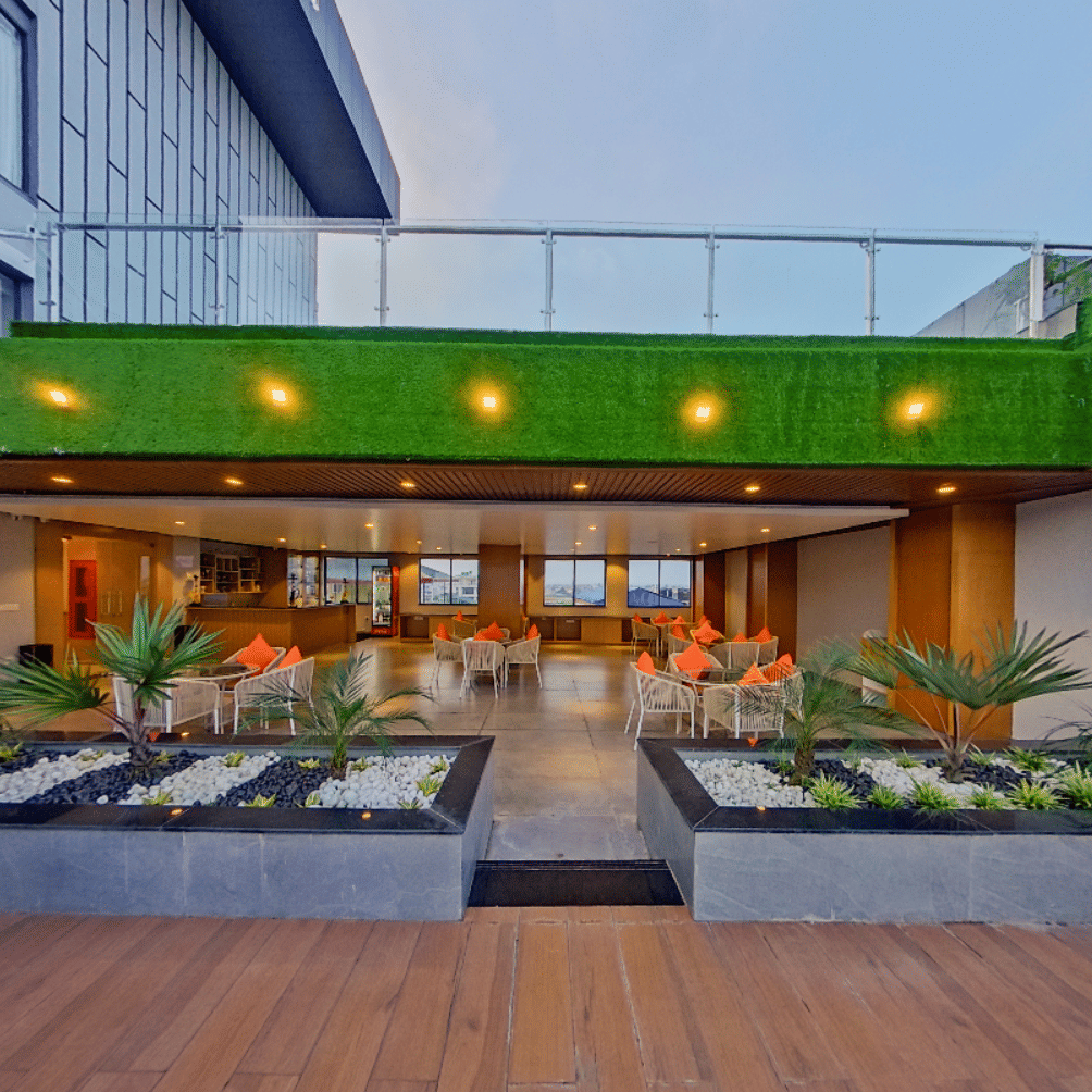 Distil | Open-air Bar in Chitwan | Lords CBC Plaza