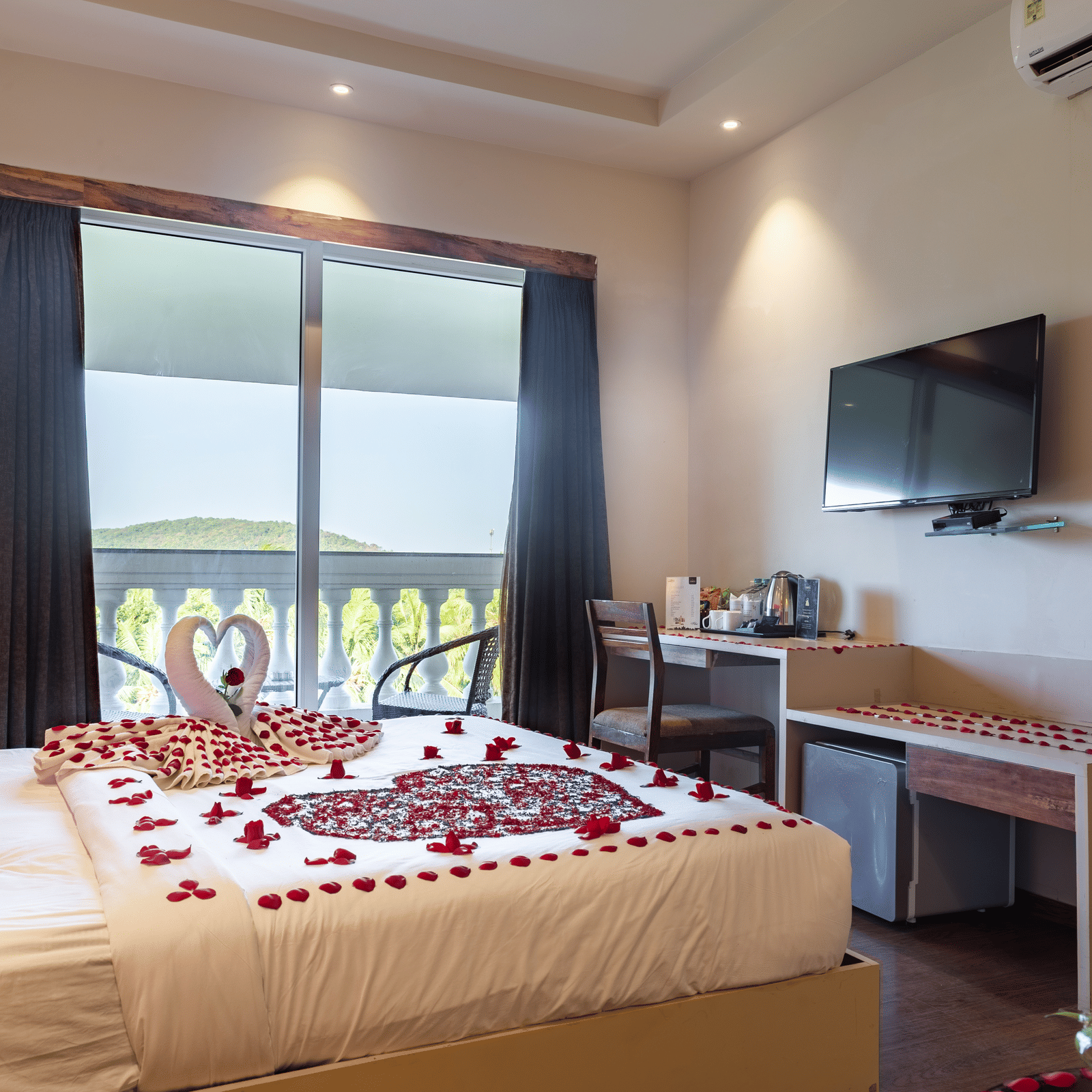 Calux Hotels & Resorts | Resort in Goa